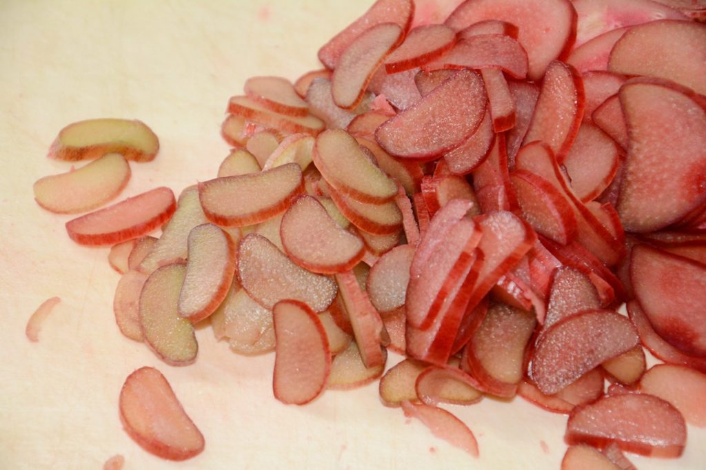 ルバーブジャムの作り方 Cara membuat selai rhubarb – Japan Indonesia Blog